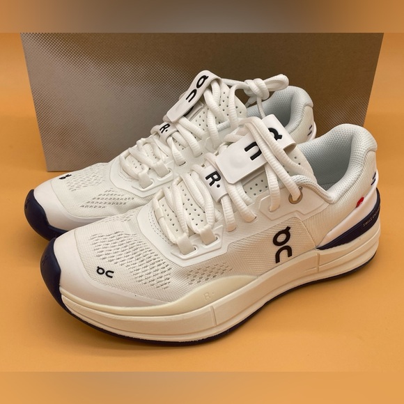 On Running | Shoes | Size 6 On Women Roger Pro Hard Court Tennis Shoes ...